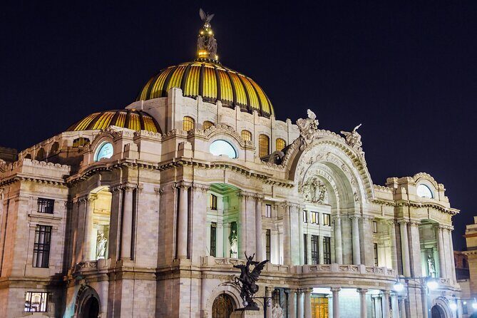 Private Mexico Night tour - Stop 1: Constitution Plaza (Zócalo)