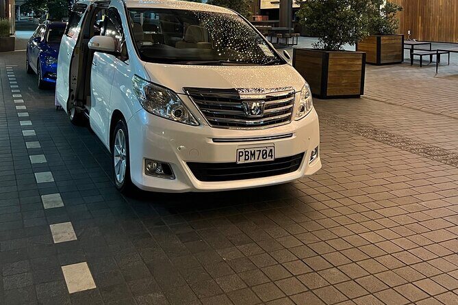 Private Mini Van Transfer From Auckland Airport to Auckland City - How the Process Works