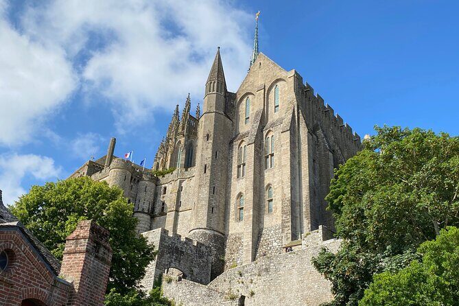 Private Mont Saint-Michel, Normandy D-Day Express trip from Paris - An In-Depth Look at the Tour Experience