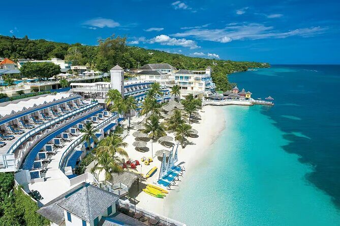 Private Montego Bay Airport Transfers to Hotels in Ocho Rios - Benefits of the Service and Included Extras