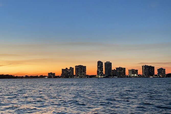 Private Moon-Watch Boat Cruise in Fort Lauderdale - A Closer Look at the Experience