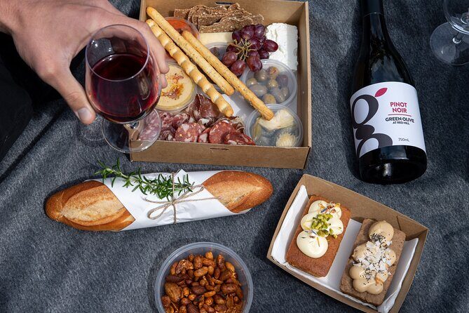 Private Mornington Farm Picnic for Two Adults - What Reviewers Say (From the Provided Info)