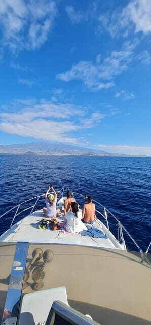 Private MotorBoats for up 22 passengers - Key Points