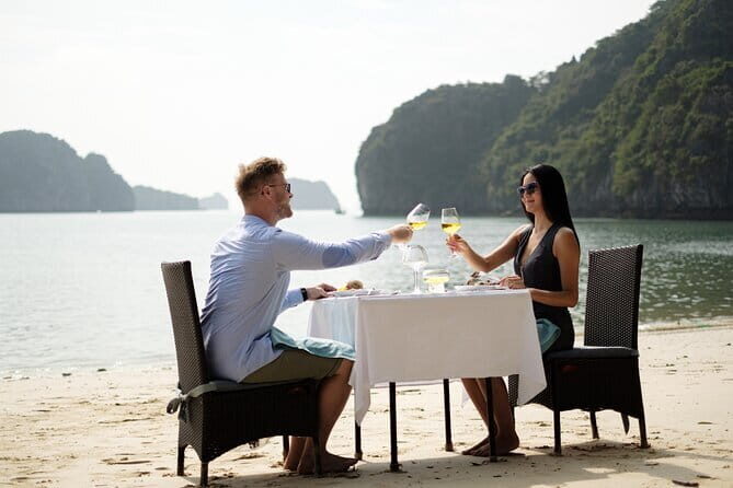 Private Multi Day Tour Halong Bay with Ba Ham Tien Ong Cruise - The Comfort of Private, Well-Equipped Accommodation