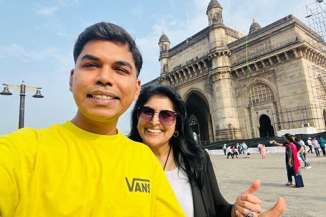 Private Mumbai City & Bollywood Studio Guided Tour with Transport - Opulence and Reality: The City’s Contrasts