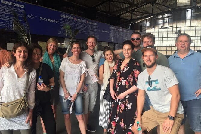 Private Mumbai City & Bollywood Studio Guided Tour with Transport - The Vibrant Neighborhood of Bandra