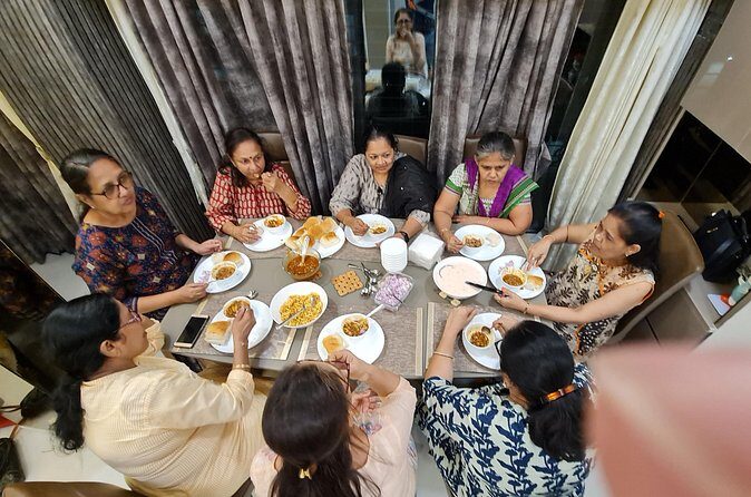 Private Mumbai Street Food Cooking Experience - Vegetarian/Vegan - Who Would Enjoy This Tour Most?