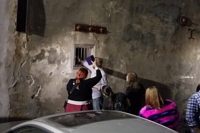 Private New Orleans Haunted Tour with Bar Stops - Key Points