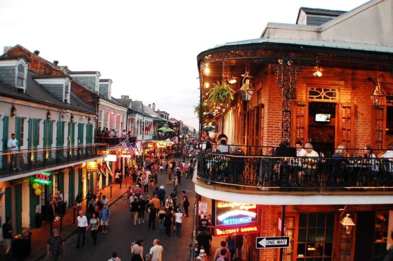Private New Orleans Panoramic: With Drink and Souvenir - Key Points: