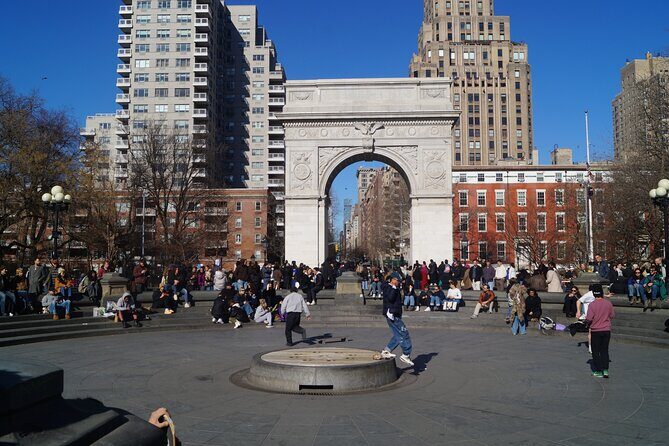 Private New York Downtown Highlights Half Day Tour - Greenwich Village: The Artistic Heartbeat