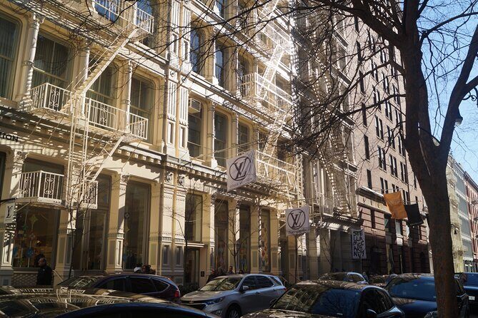Private New York Downtown Highlights Half Day Tour - Financial District: The Economic Powerhouse