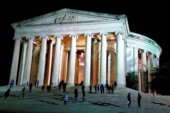Private Night-Time Monuments Tour of DC for up to 10 Guests - Final Thoughts: Who Will Love This Tour?