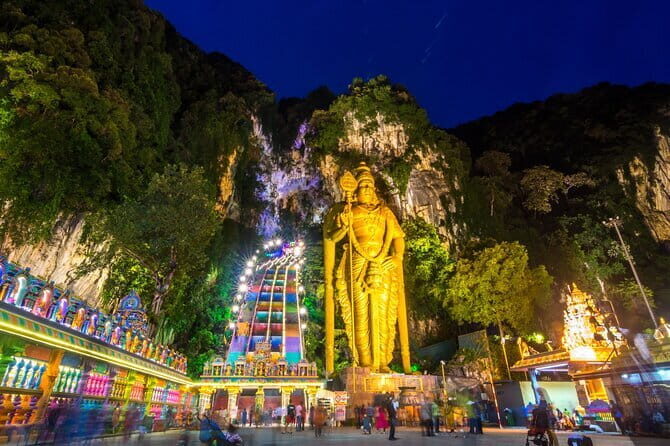 Private Night Tour Batu Caves and South Indian Dinner - Key Points