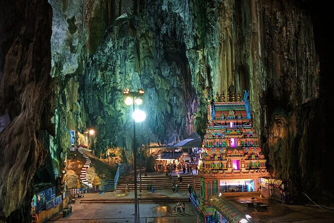 Private Night Tour Batu Caves and South Indian Dinner - A detailed look at your night in Kuala Lumpur’s Batu Caves and beyond