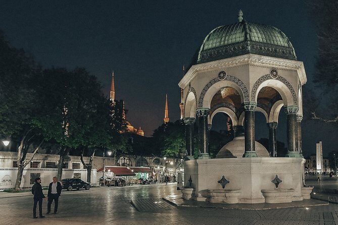 Private Night Tour in Istanbul with Friendly Local Guide - Exploring Istanbul’s Iconic Landmarks