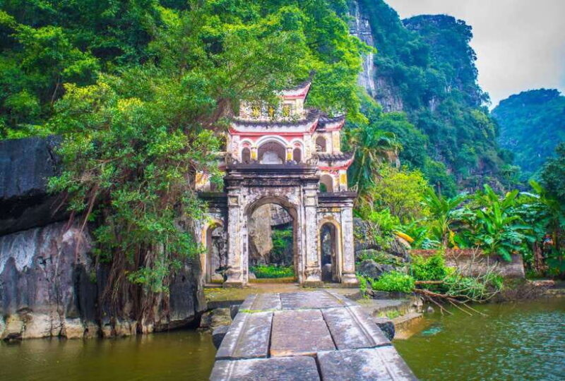 Private Ninh Binh Full Day Tour by Luxury Limousine - Key Points