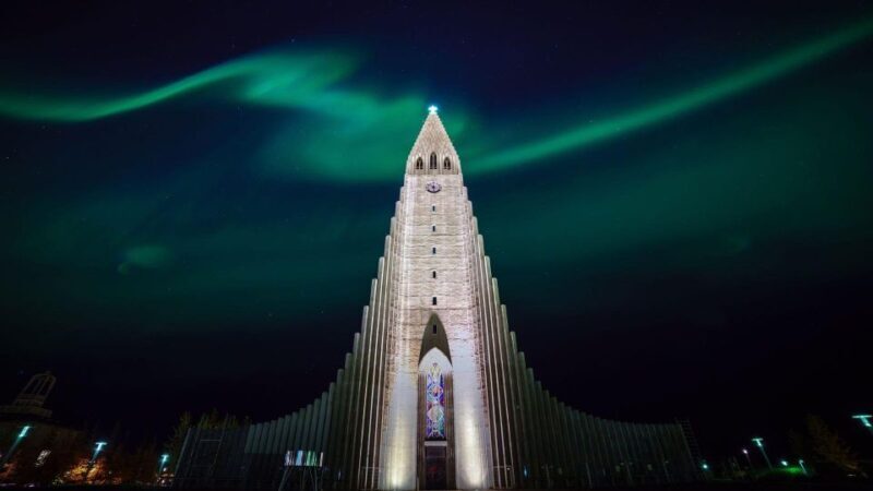 Private Northern Lights Tour - An In-Depth Look at the Northern Lights Tour