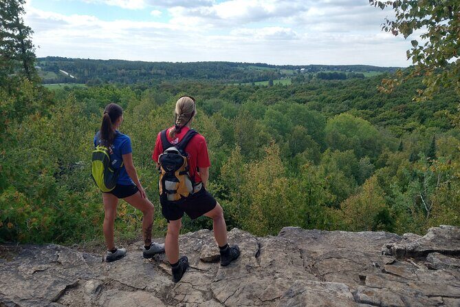 Private Nottawasaga Bluffs Caves Hiking Tour,Collingwood/Creemore - A Closer Look at the Tour