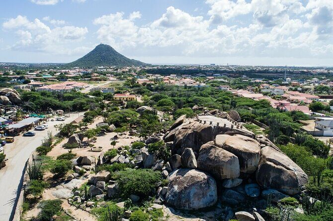 Private Off-Road Adventure to Cave Pool and Tres Trapi - Introduction to the Aruba Off-Road Adventure