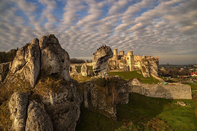 Private Ojców National Park and Ogrodzieniec Castle Tour from Krakow - Explore the Wonders of Jura on a Private Tour from Krakow
