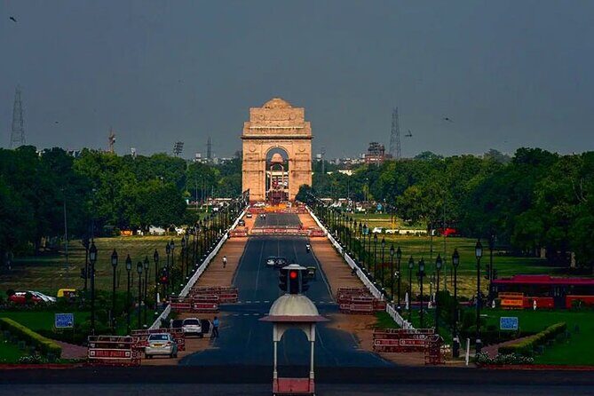Private Old and New Delhi City Tour In 8 Hour - Key Points