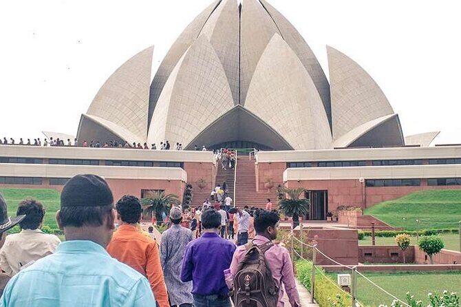 Private Old and New Delhi Full-Day Combo Tour - Humayuns Tomb: The Mughal forerunner of the Taj