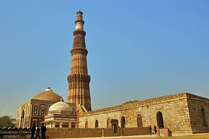 Private Old and New Delhi Tour - Best of Delhi in 8 Hours with Entrances - Key Points