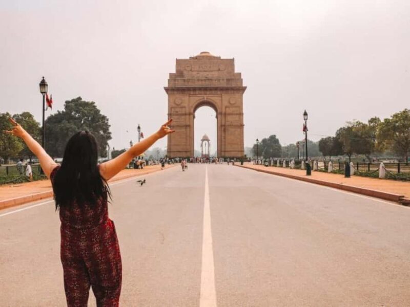 Private Old & New Delhi Tour with Female Guide, Car & Lunch - The Experience in Detail