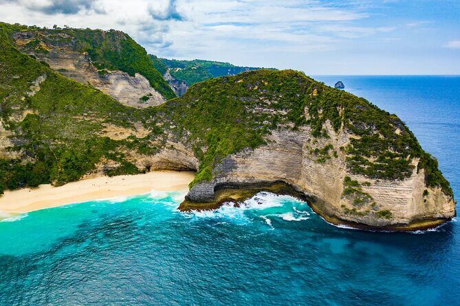 Private One Day East and West Tour with Snorkeling in Nusa Penida - The Sum Up