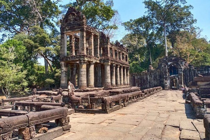 Private One Day Trip to Lady Temple & Big Circle Tour - What’s Included and What’s Not