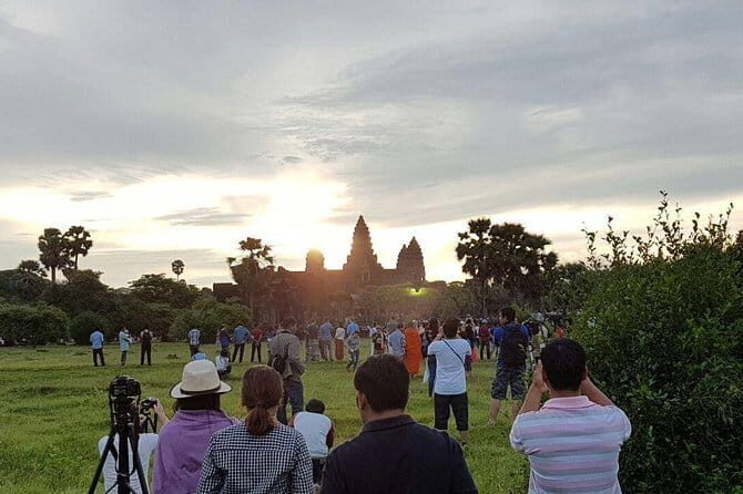 Private One Day Trip with Sunrise at Angkor Wat, Angkor Thom and Tomb Raider - FAQs