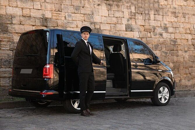 Private One way Transfer from Bilbao Airport to Bilbao - Key Points