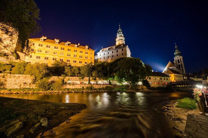 Private one way transfer from Cesky Krumlov to Vienna - Key Points