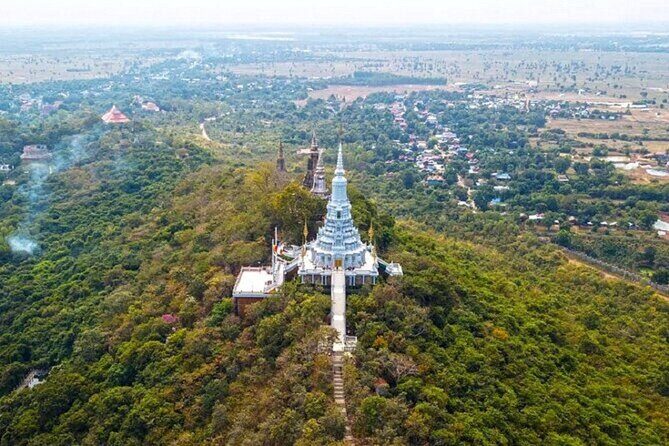 Private Oudong Temples & Phnom Prasith Tour from Phnom Penh - Exploring the Private Oudong Temples & Phnom Prasith Tour from Phnom Penh