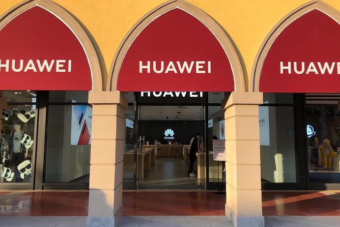 Private Outlets Shopping Tour with Bullet Train Experience - Deep Dive into the Experience