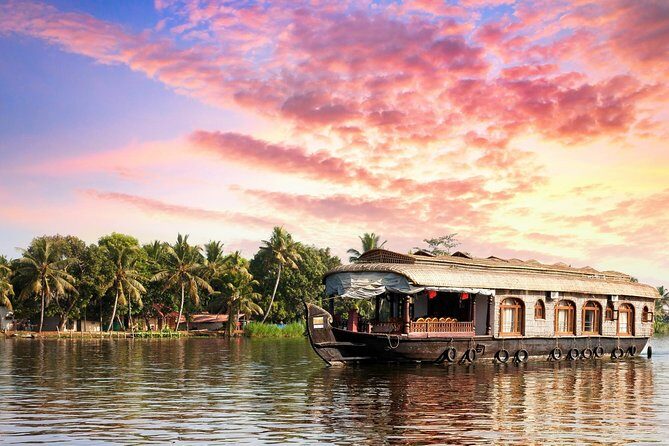 Private Overnight Alleppey Houseboat Cruise from Kochi - A Closer Look at the Experience