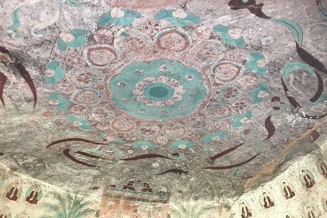 Private Overnight Tour to Bingling Temple Caves and Labrang from Lanzhou - Key Points