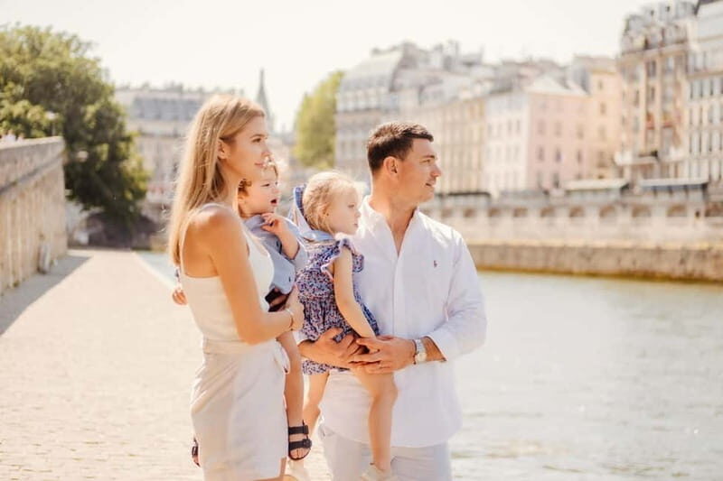 Private Paris multiple places photoshoot by a filmmaker - FAQ
