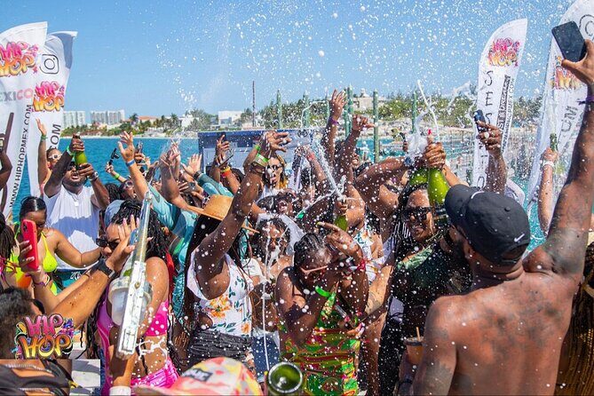 Private Party Boat at Coast of Punta Cana and Bávaro - Practical Details: Transportation, Duration, and Group Size