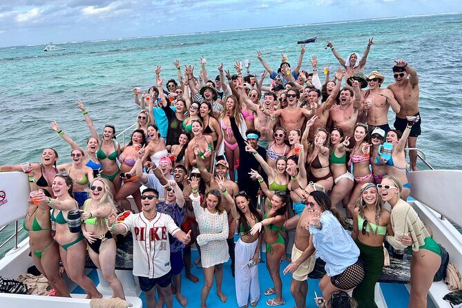 Private Party boat, snorkeling, sand bar, music, drinks - An Overview of the Yacht Experience