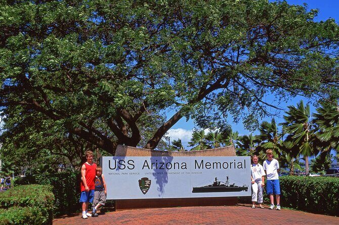 Private Pearl Harbor and Historic Honolulu Day Trip in Oahu - Itinerary Breakdown: What to Expect