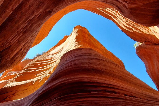Private Peek-A-Boo slot canyon guided tours - Discover Our Review of the Private Peek-A-Boo Slot Canyon Guided Tour