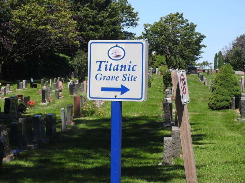 Private Peggy's Cove & Halifax City Sightseeing 6 hrs. - Starting from Halifax: The Big City Pulse