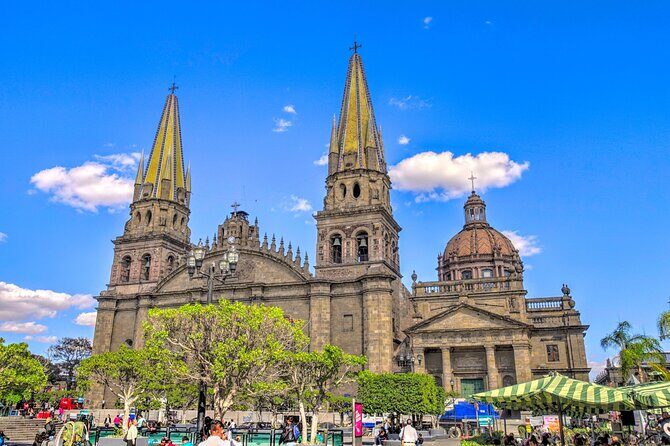 Private Photo Session in the City of Guadalajara - Practical Tips for Booking and Enjoying the Tour