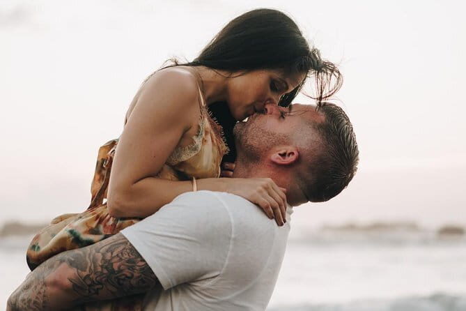 Private Photo Session with a Local Photographer in Denpasar - Key Points