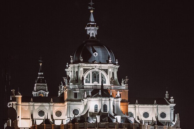 Private Photography Tour in Madrid with Personal Guide and Photographer - The Sum Up