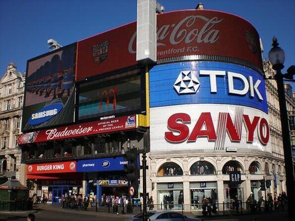 Private Photoshoot in Piccadilly Circus - Key Points