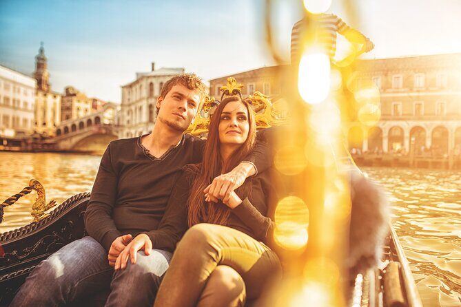 Private Photoshoot on Personal Gondola in Venice - FAQ