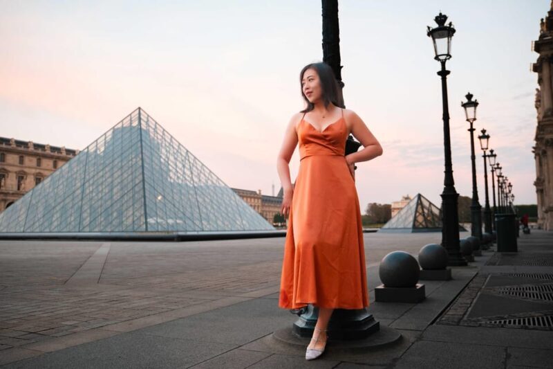 Private Photoshoot tour near your chosen famous Landmark - The Sum Up