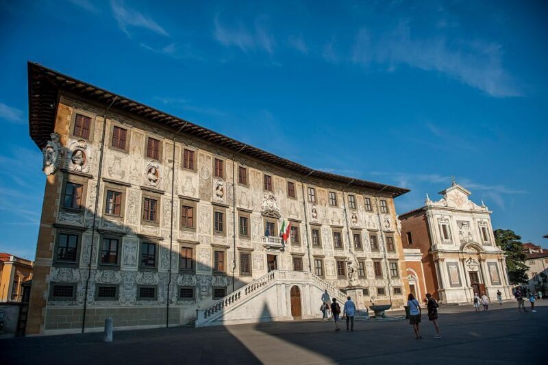 Private Pisa and Lucca Tour and ticket for the Leaning Tower - Discovering Lucca: The “Little Vatican”